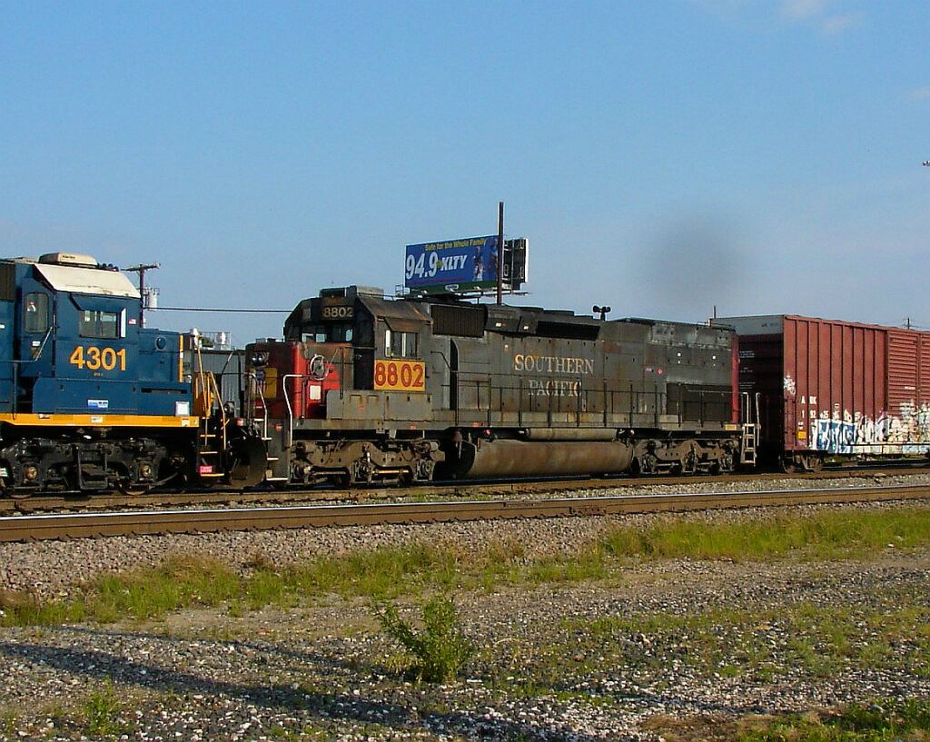 CSX 4301 & UP 8802